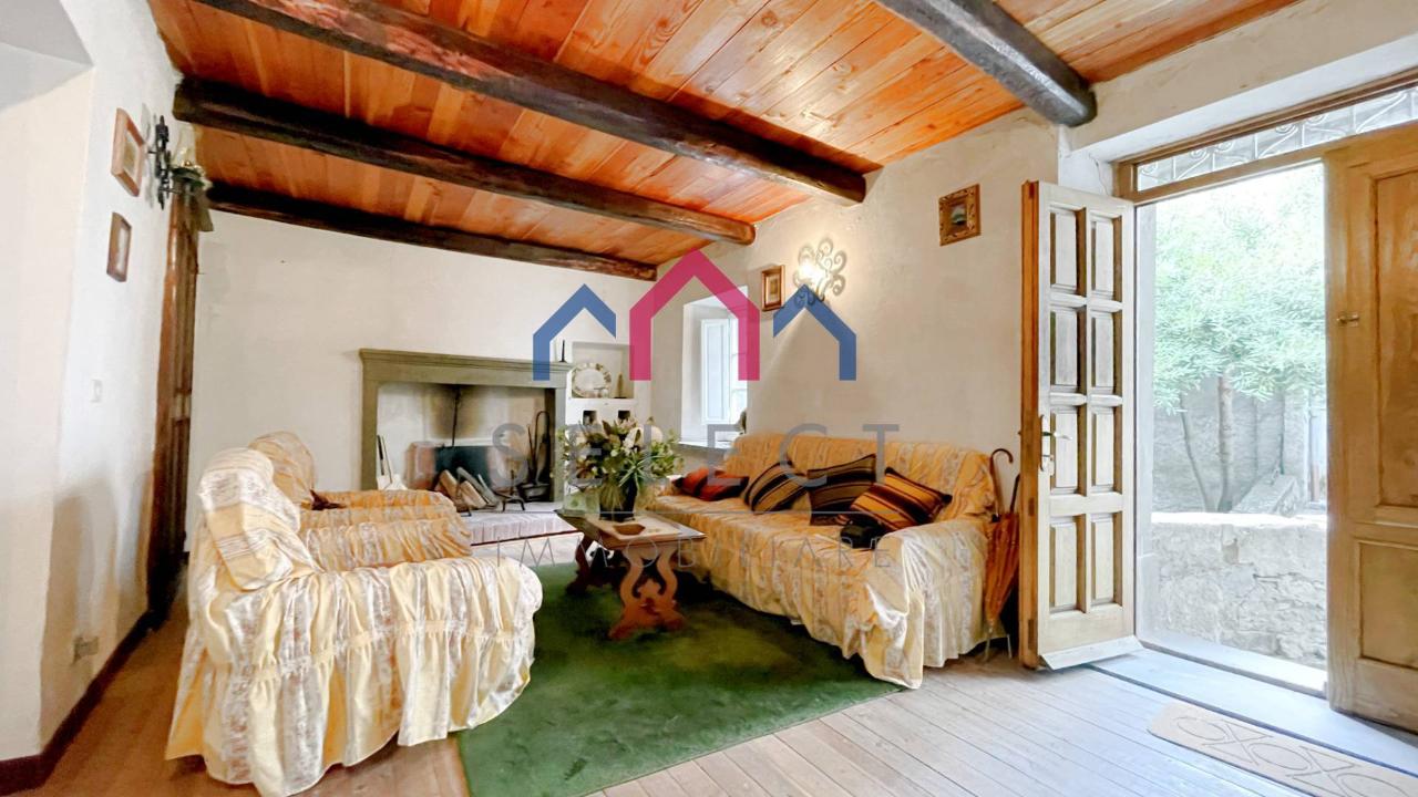 Casa indipendente in vendita a Fabbriche di Vergemoli