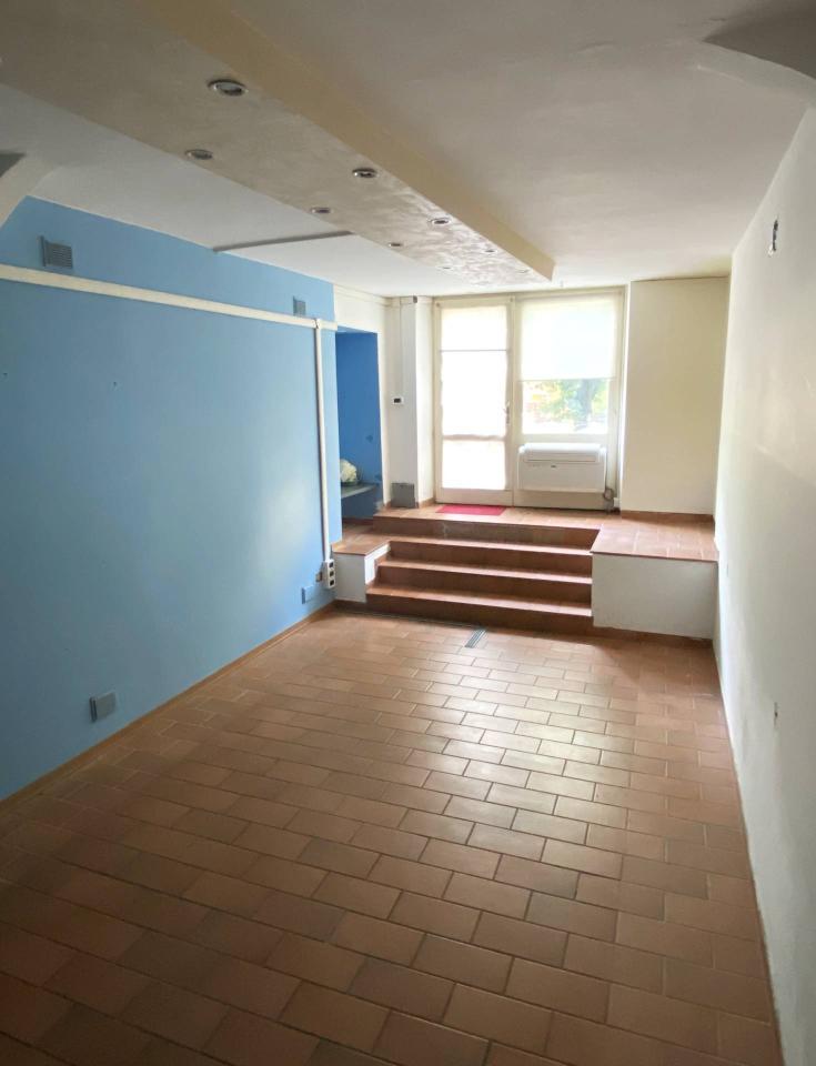 Negozio in affitto a Fabriano