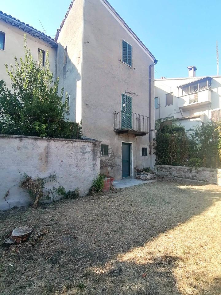 Casa indipendente in vendita a Fabriano