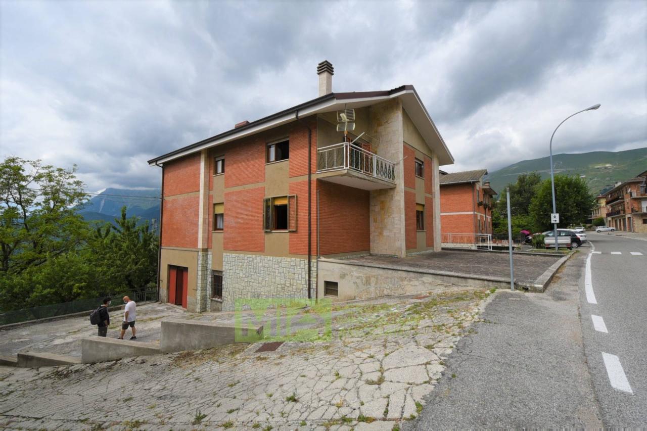 Villa in vendita a Montemonaco