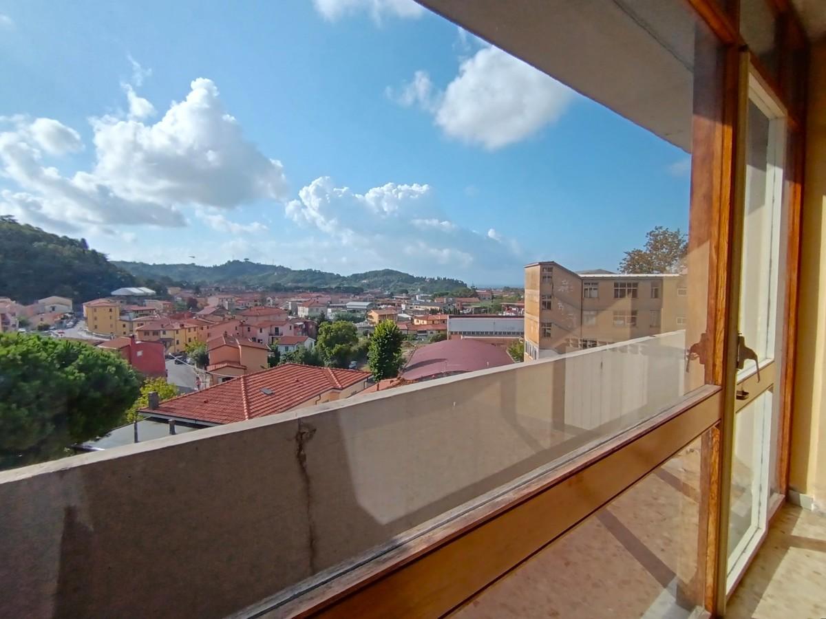 Appartamento in vendita a Carrara