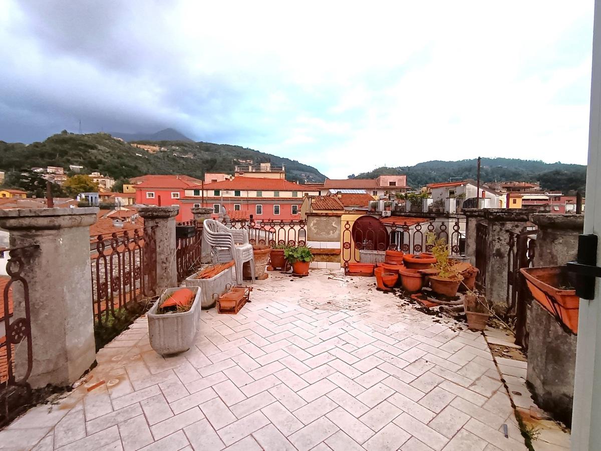 Appartamento in vendita a Carrara