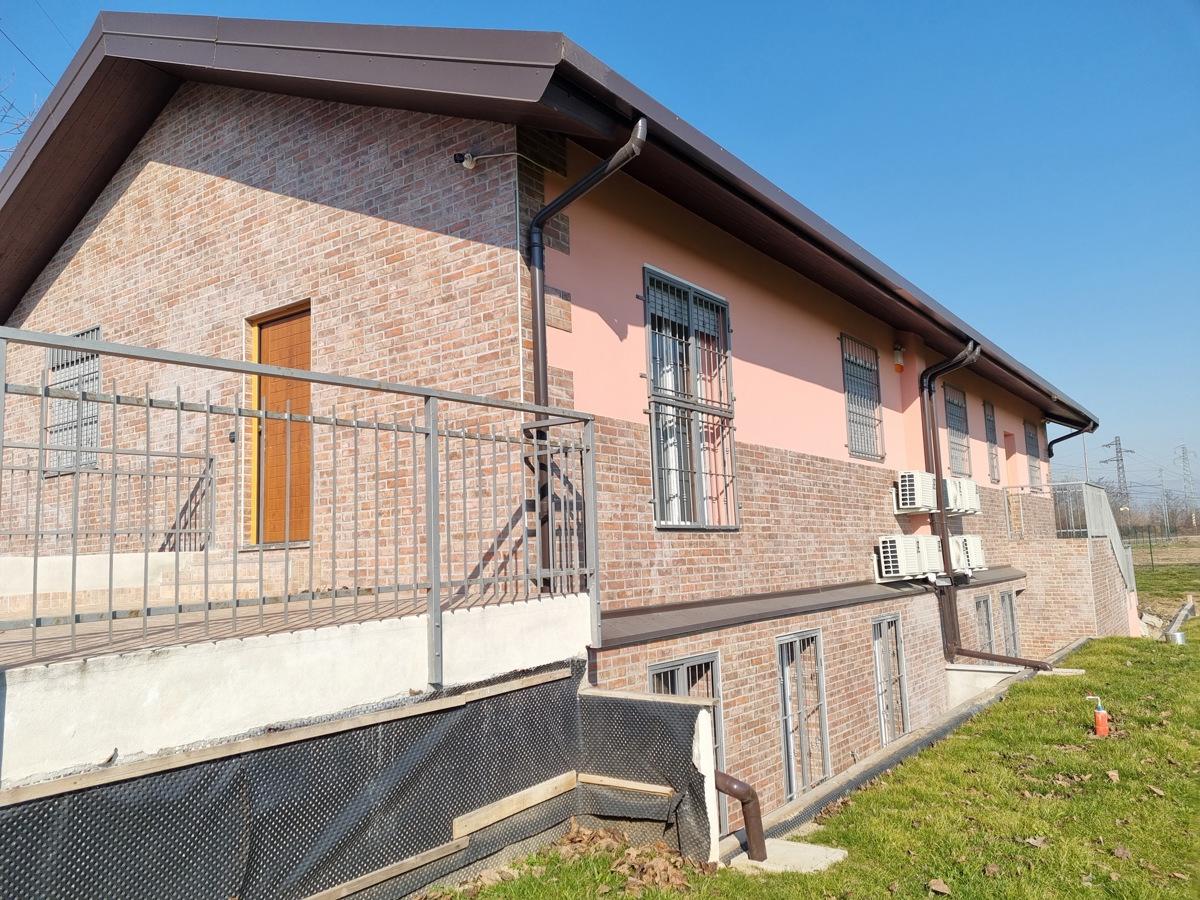 Villa in Via Achille Grandi 67b, Arcore