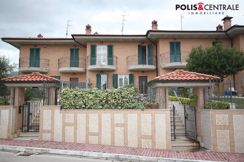 Villa a schiera in vendita a Folignano