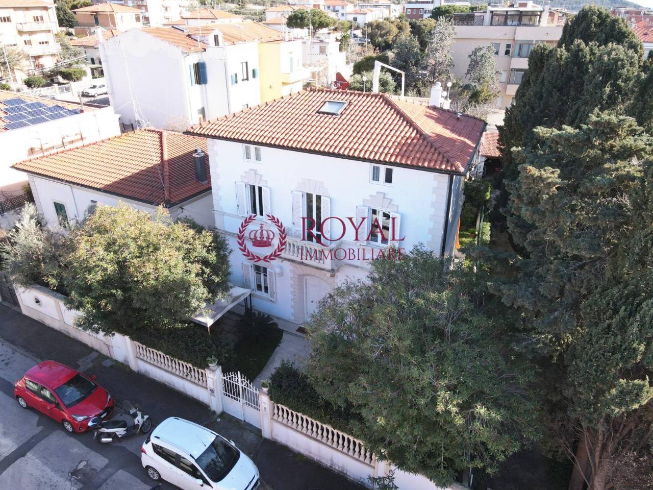 Villa in vendita a Livorno