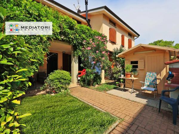 Villa a schiera in vendita a Torrile