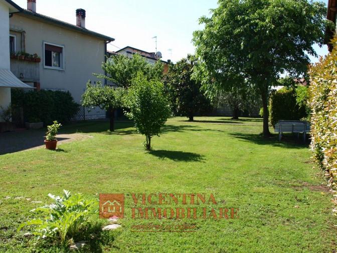 Casa indipendente in vendita a Montebello Vicentino
