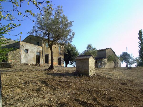 Casa colonica in vendita a Serra San Quirico
