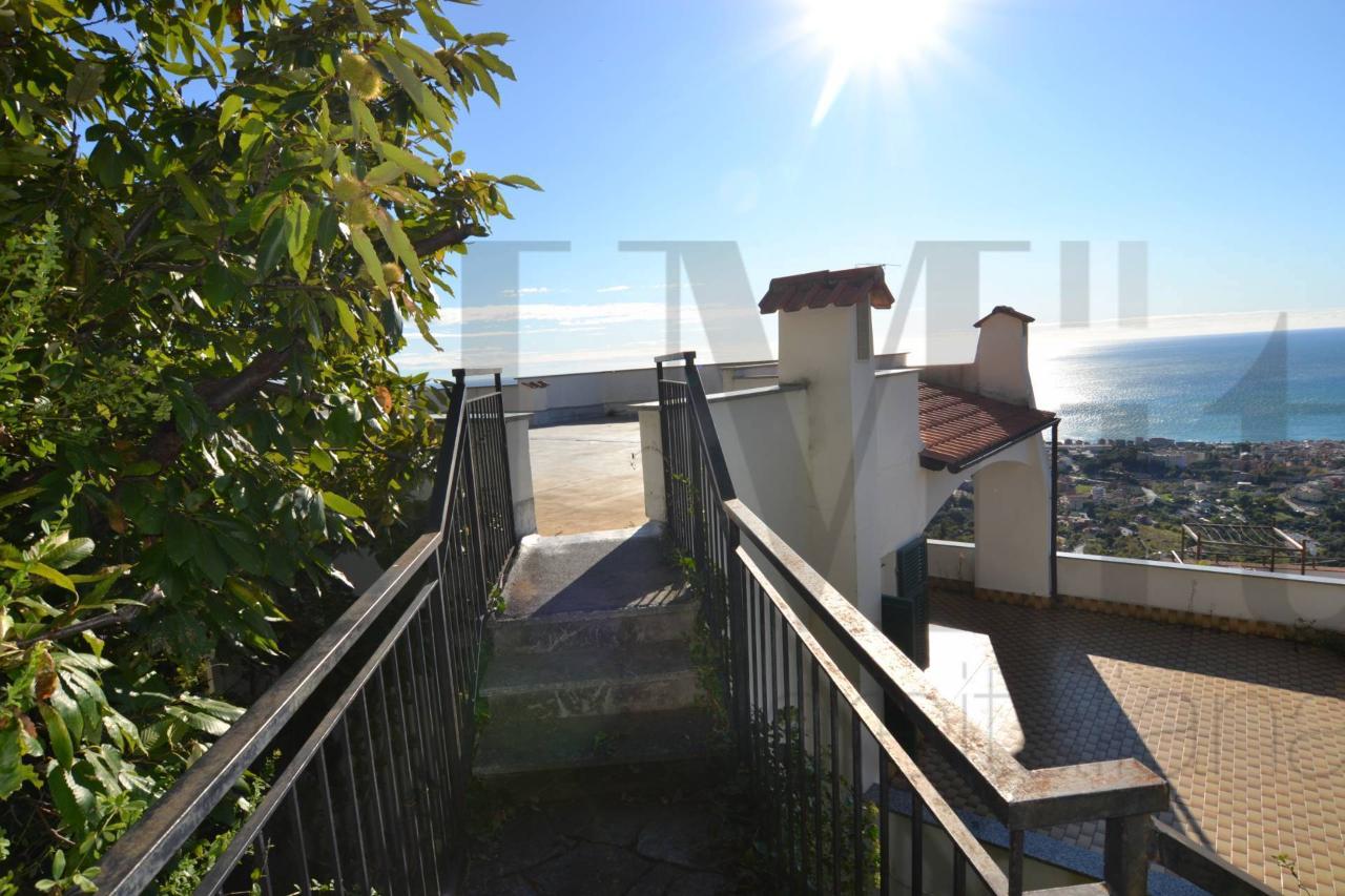 Villa in vendita a Pietra Ligure