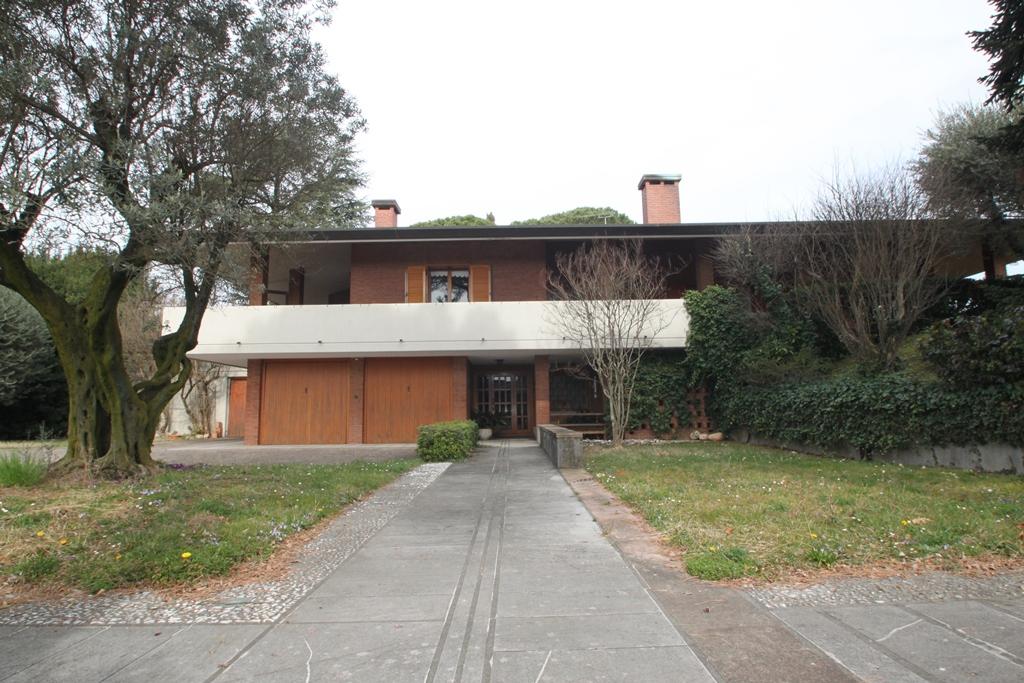 Villa in vendita a Corno Di Rosazzo