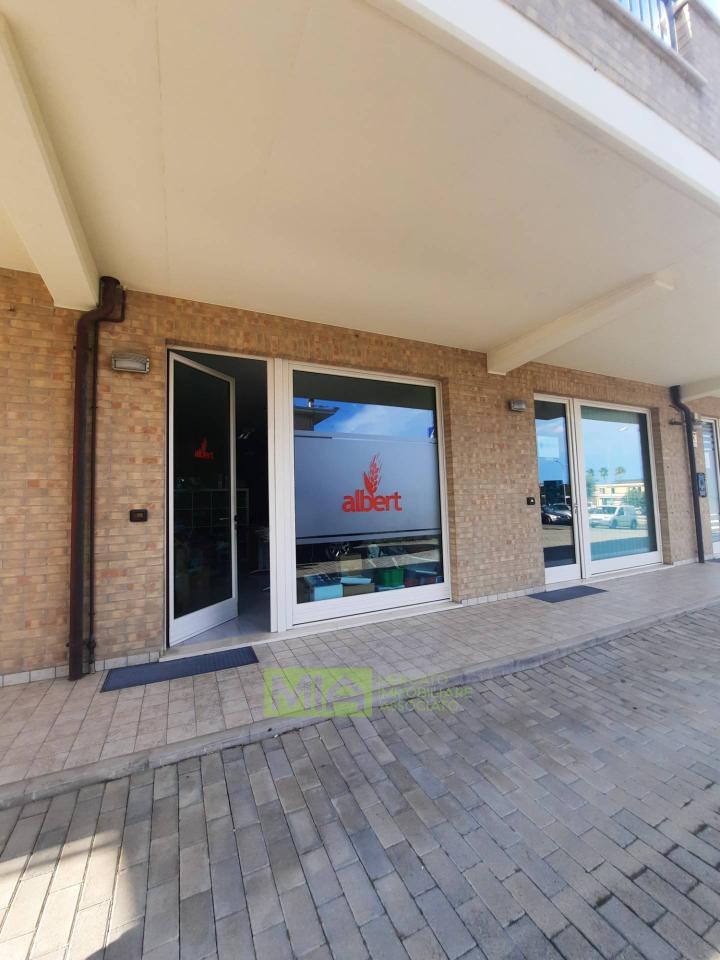 Negozio in vendita a Altidona