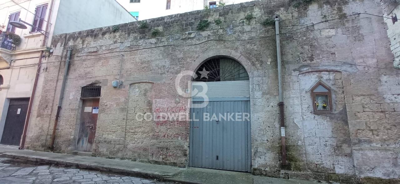 Magazzino in vendita a Brindisi