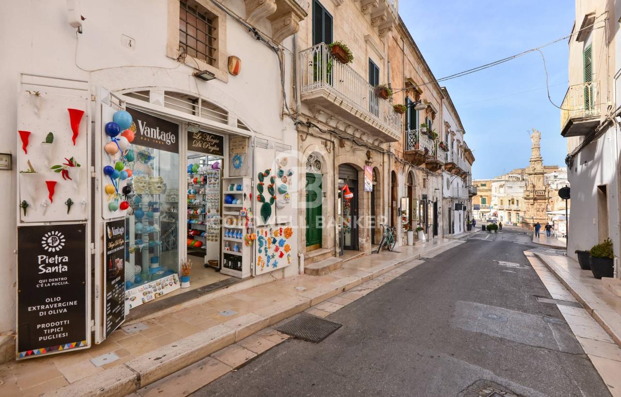 Esercizio commerciale in vendita a Ostuni
