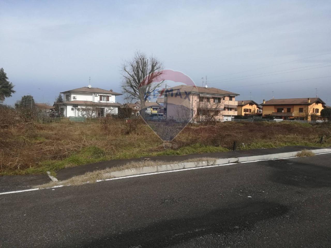 Terreno edificabile residenziale in vendita a Inverno E Monteleone