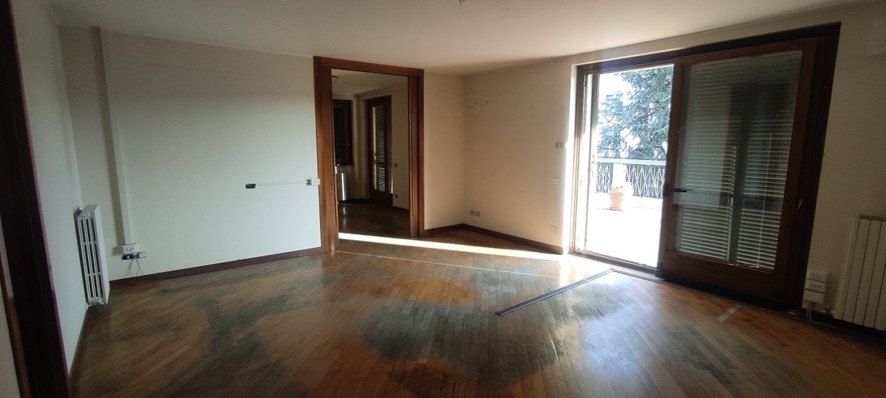 Ufficio in affitto a Sant'Angelo Lodigiano