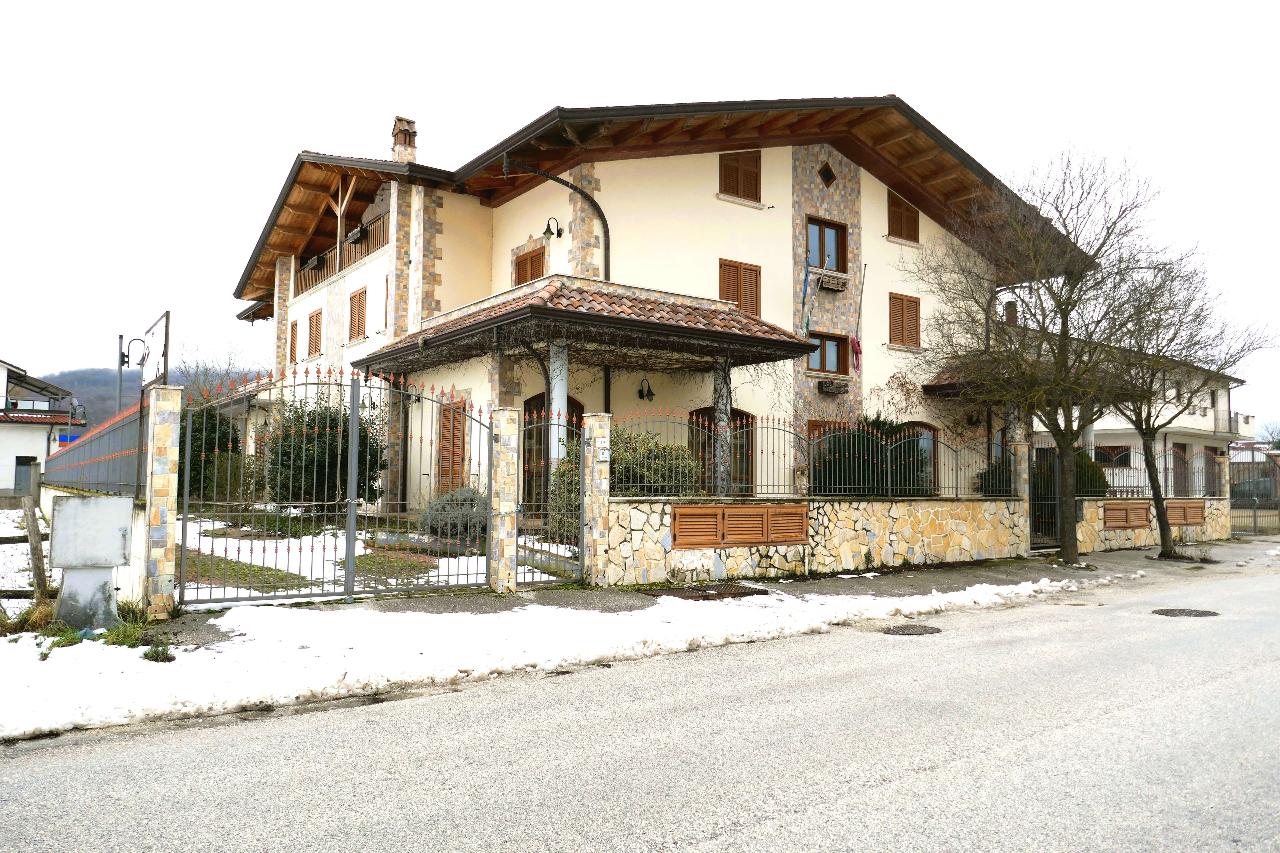 Appartamento in vendita a Castel Di Sangro