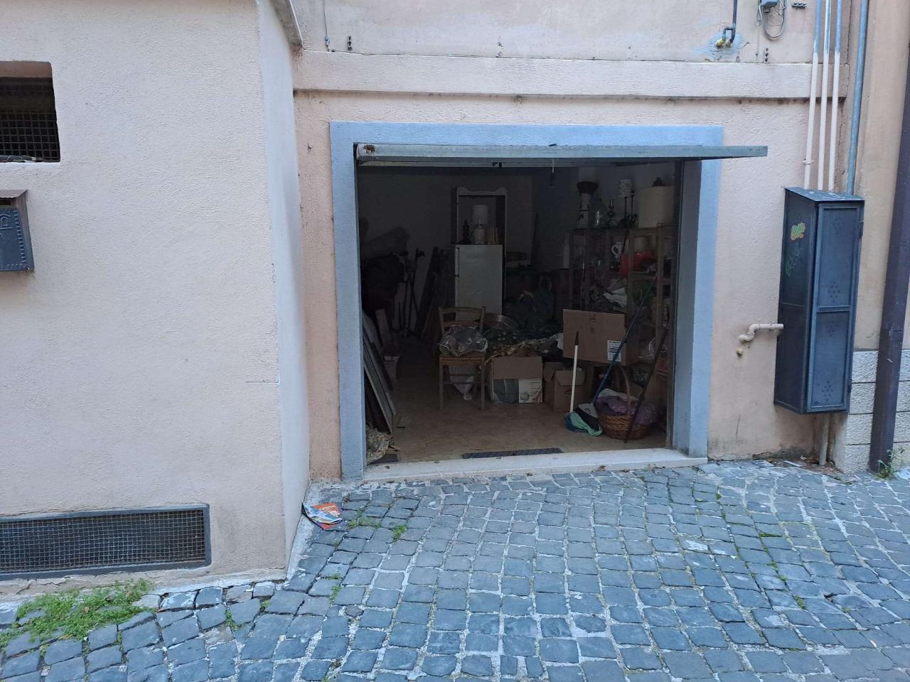 Garage - Posto auto in vendita a Alfedena