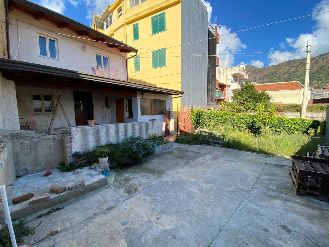 Capannone in vendita a Messina