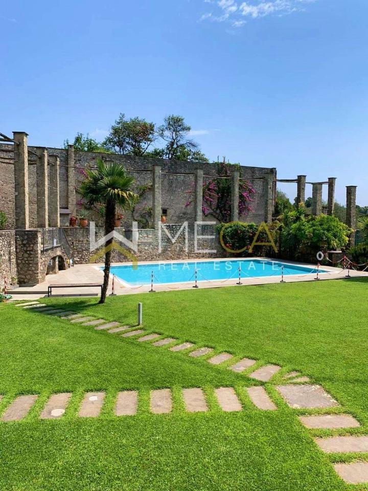 Attico in vendita a Gardone Riviera