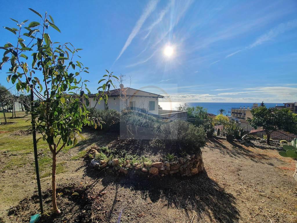 Villa in vendita a Bordighera