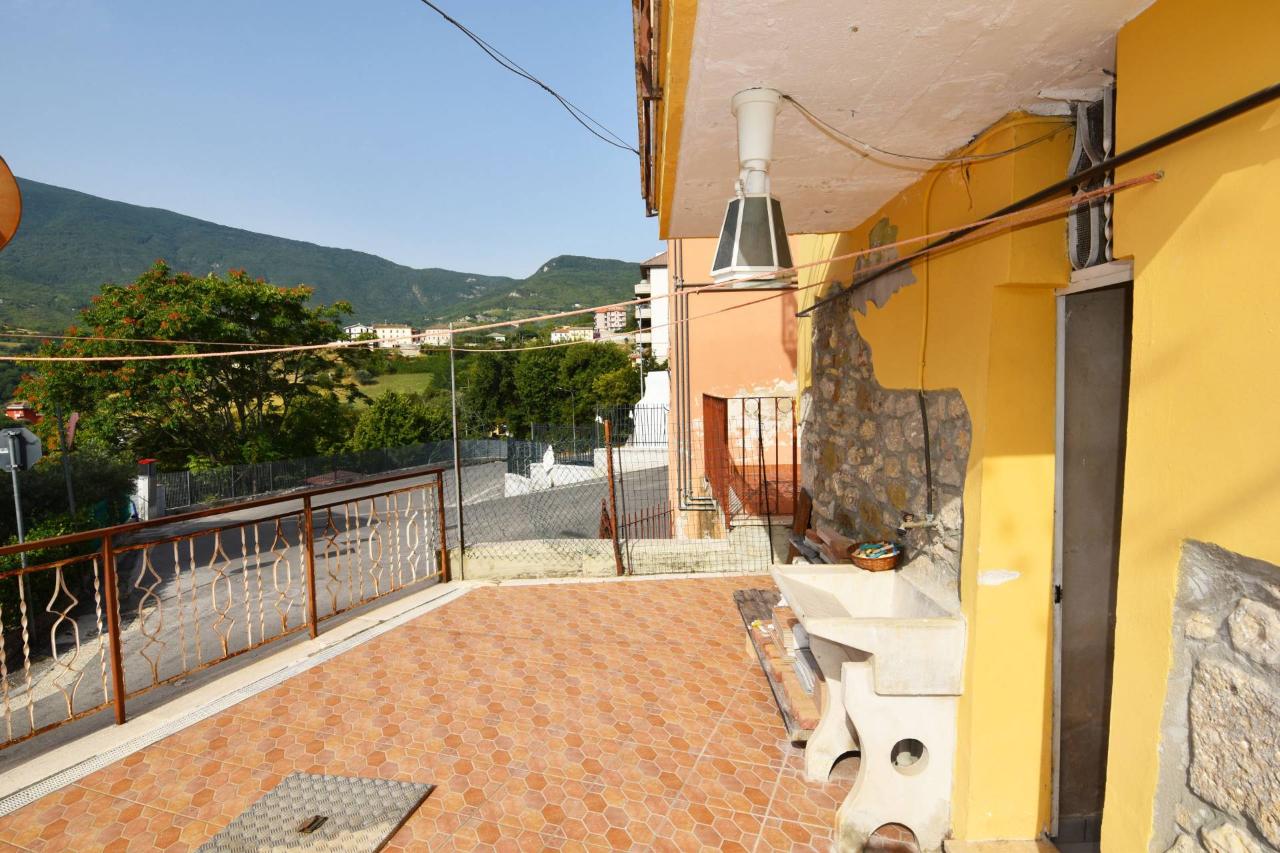 Casa indipendente in vendita a Folignano