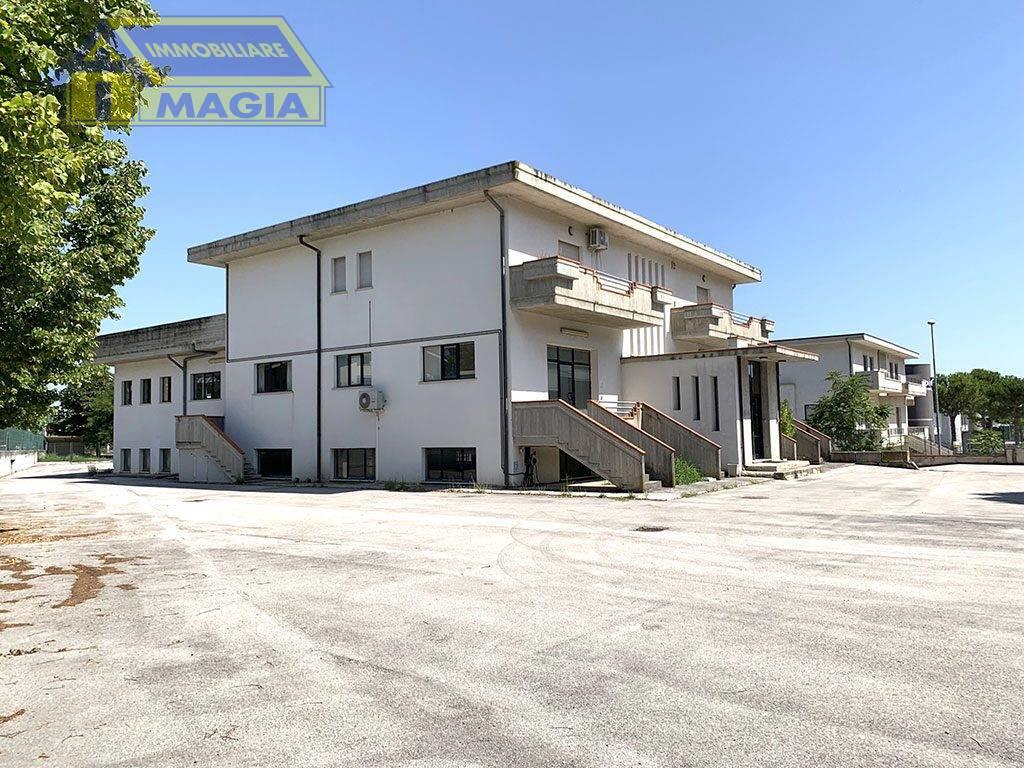 Capannone in vendita a Civitella Del Tronto