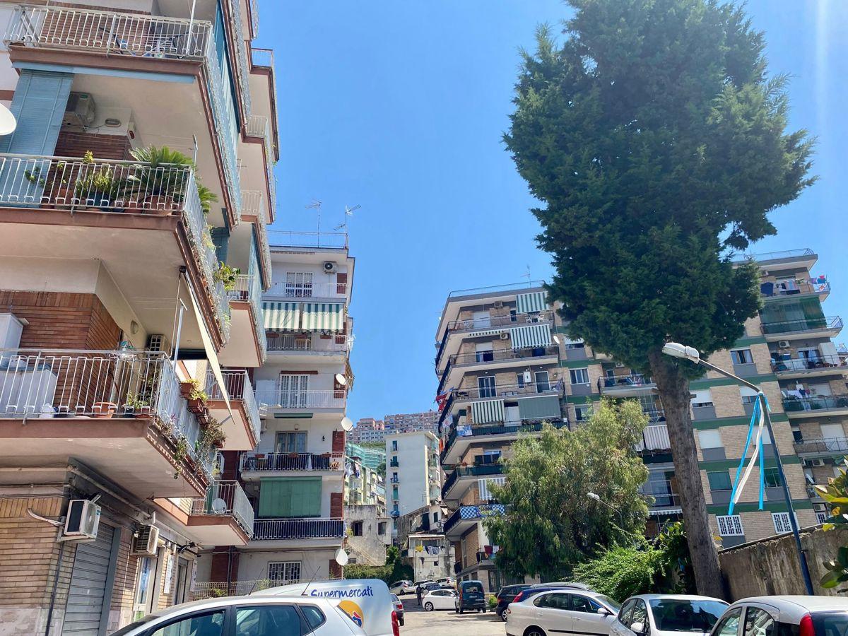Appartamento in vendita a Napoli