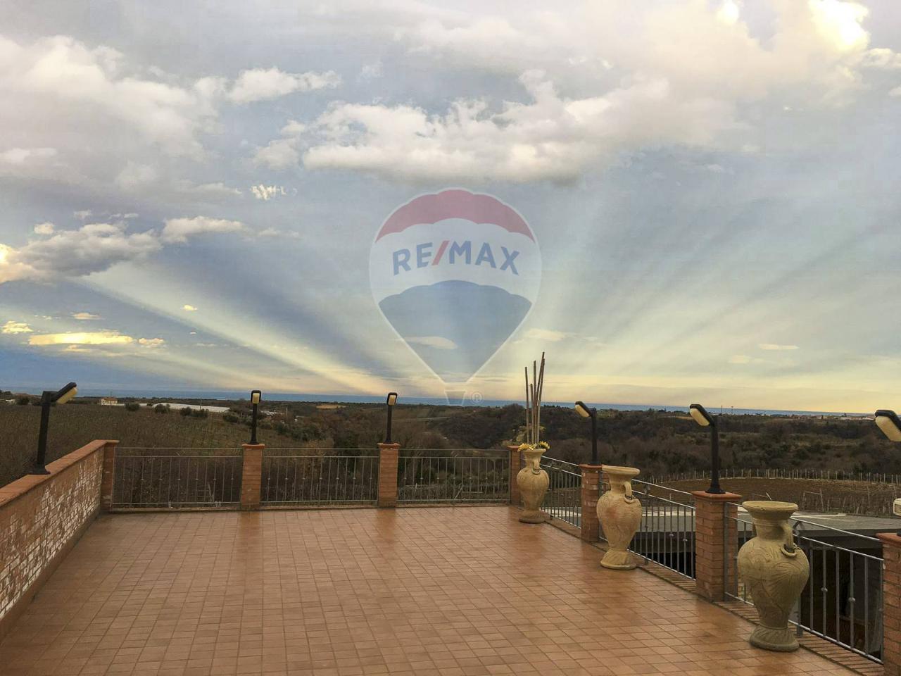 Casa indipendente in vendita a Tollo