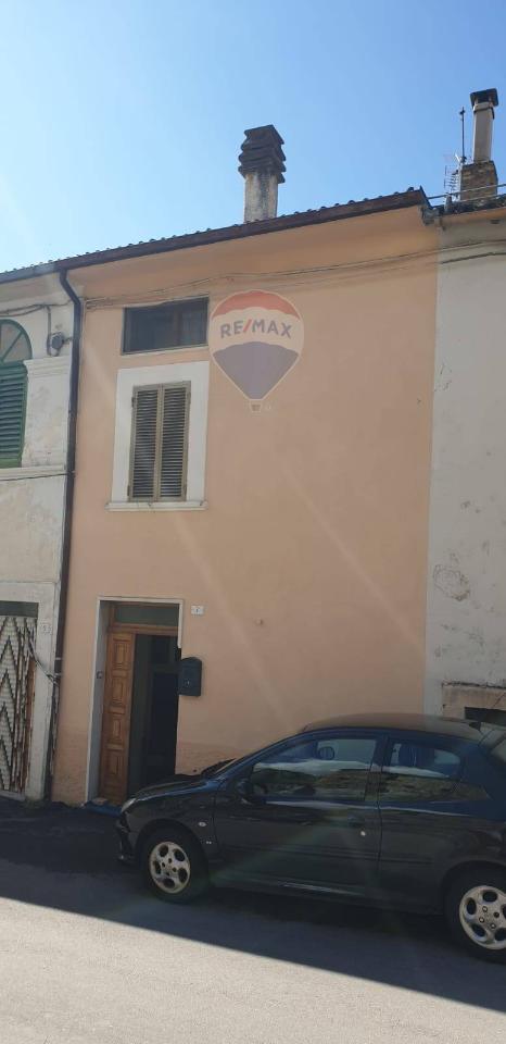 Casa indipendente in vendita a Ofena