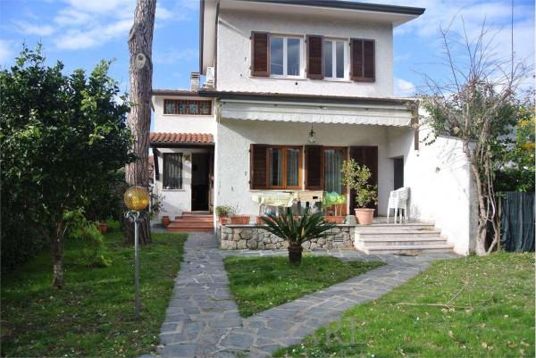 Villa in vendita a Forte Dei Marmi