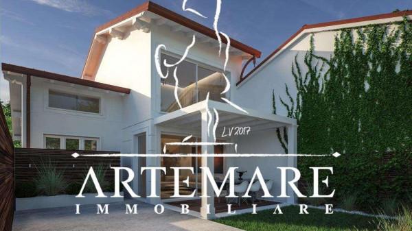 Villa bifamiliare in vendita a Forte Dei Marmi