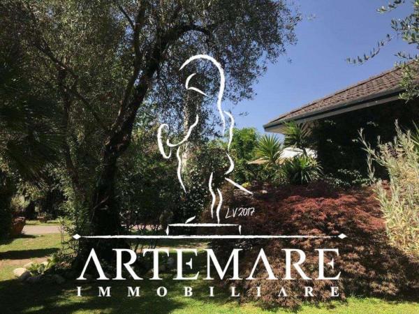 Villa in vendita a Forte Dei Marmi