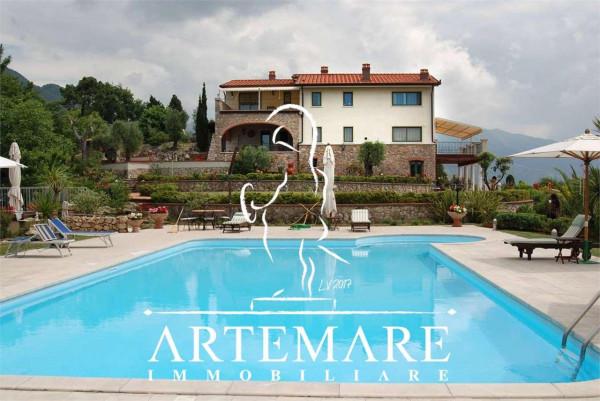 Villa in vendita a Camaiore