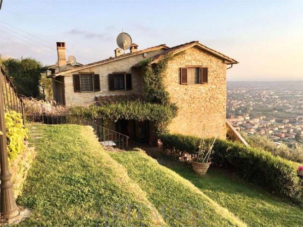 Villa in vendita a Seravezza