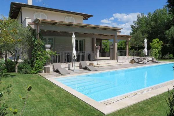 Villa in vendita a Forte Dei Marmi