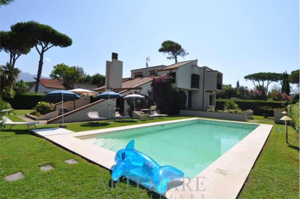 Villa in vendita a Forte Dei Marmi