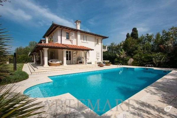 Villa in vendita a Forte Dei Marmi