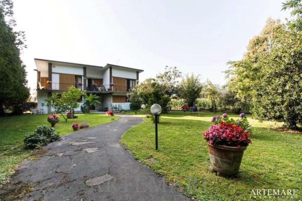 Villa in vendita a Pietrasanta