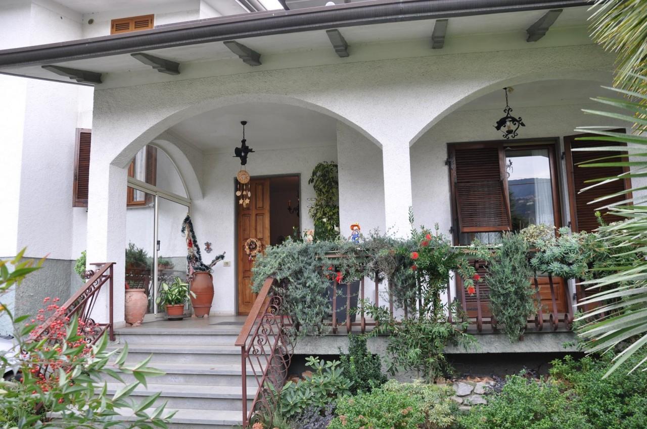 Villa in vendita a Montignoso