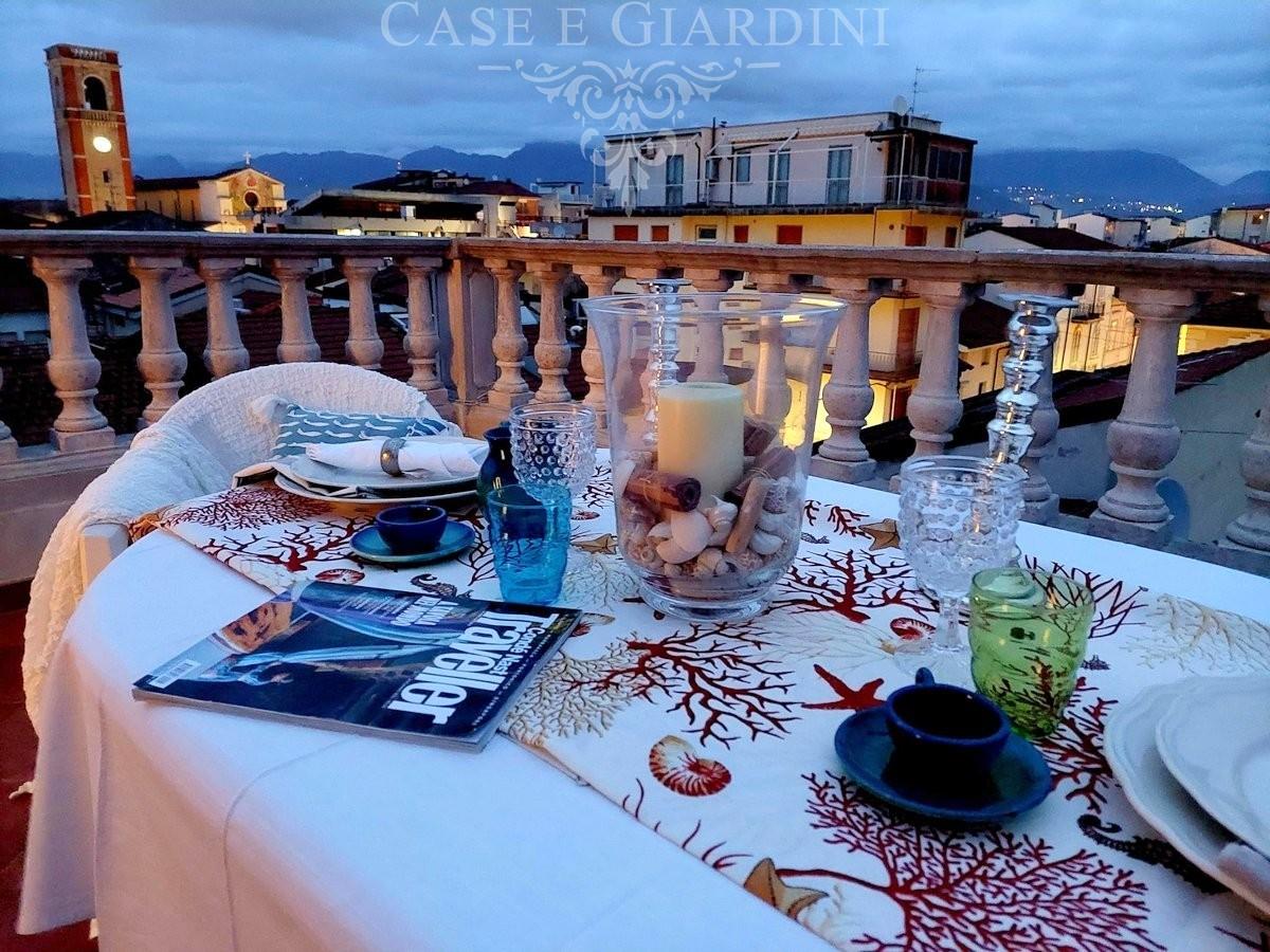 Appartamento in vendita a Viareggio