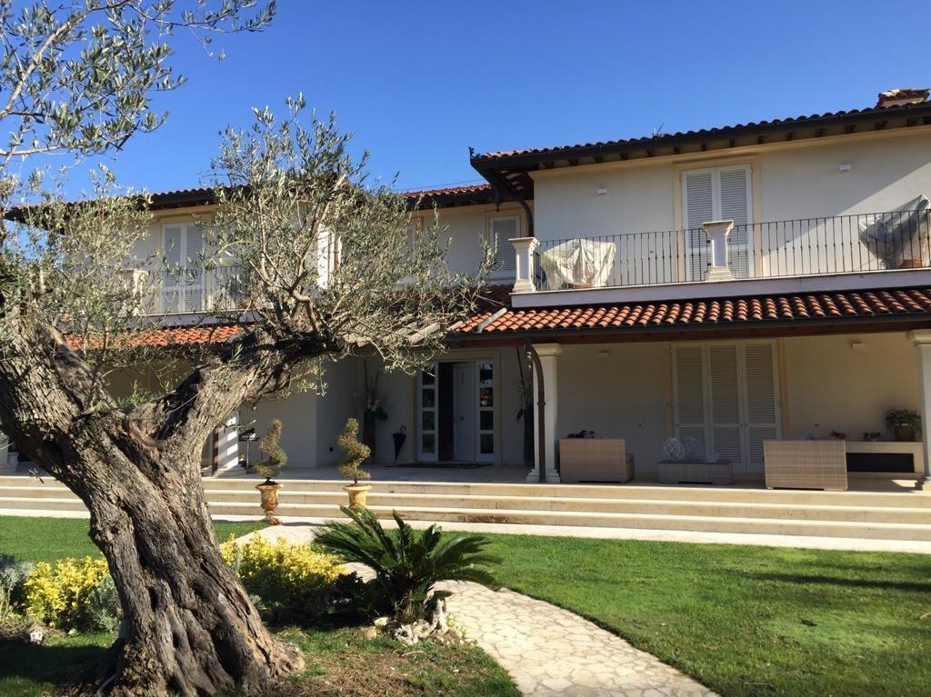 Villa in vendita a Forte Dei Marmi