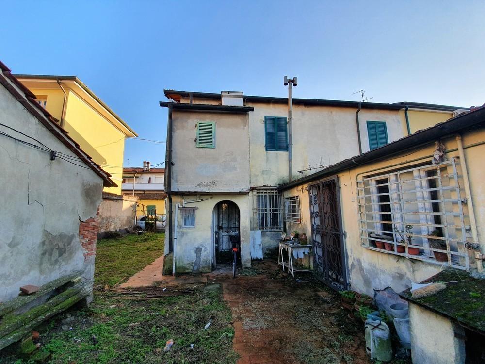 Casa indipendente in vendita a Viareggio