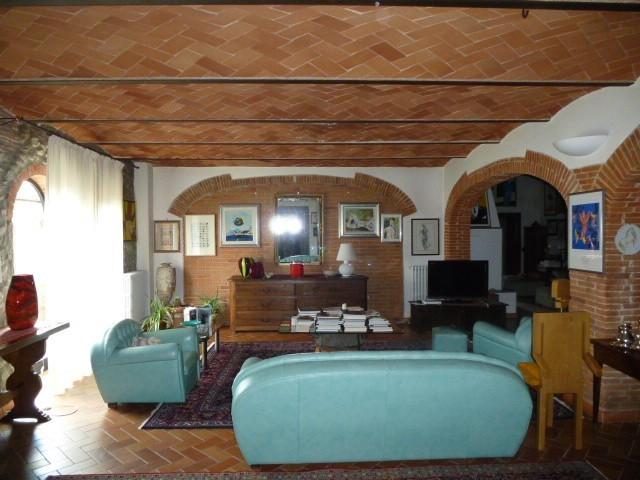 Rustico in vendita a Pistoia