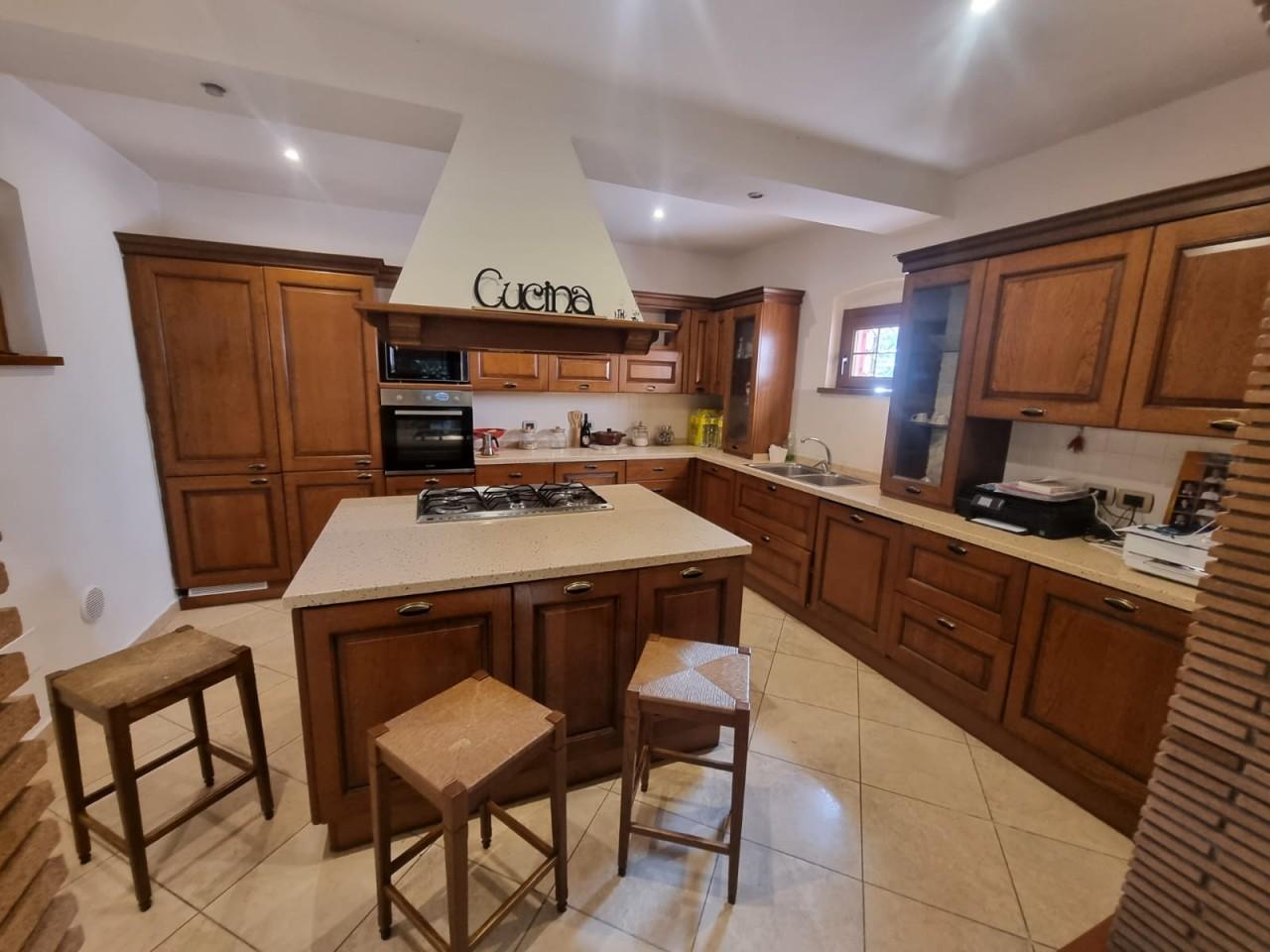 Villa a schiera in vendita a Camaiore