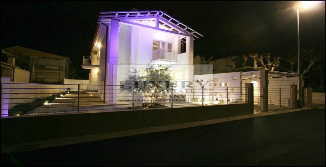 Villa in vendita a Camaiore
