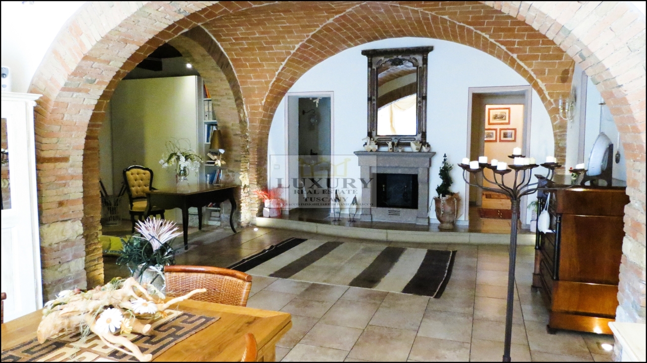 Villa bifamiliare in vendita a Rosignano Marittimo