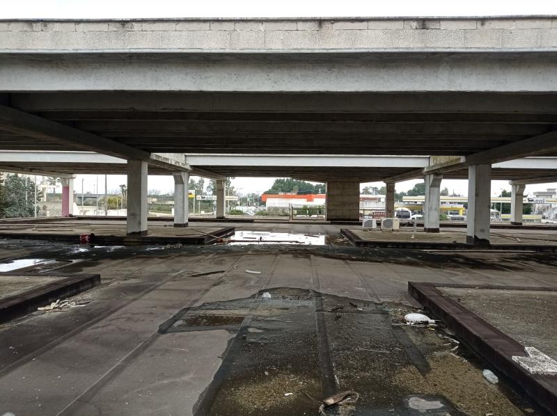 Esercizio commerciale in vendita a Cavallino