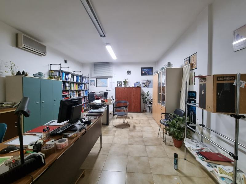 Negozio in vendita a Lecce