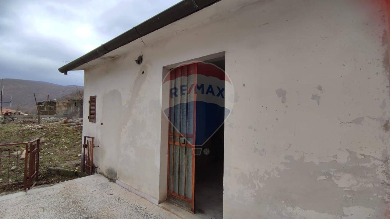 Casa indipendente in vendita a Foligno