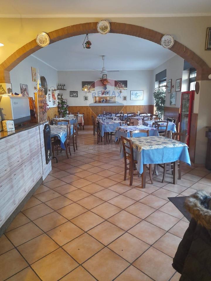 Negozio in vendita a Foligno